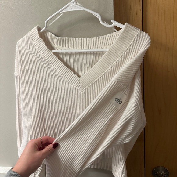 ALO Yoga | Sweaters | Alo Yoga Womens Offwhite Vneck Sweater | Poshmark